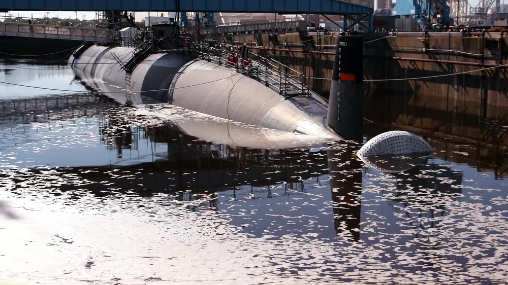 DVIDS - Video - Norfolk Naval Shipyard Undocks USS Pasadena (SSN 752)