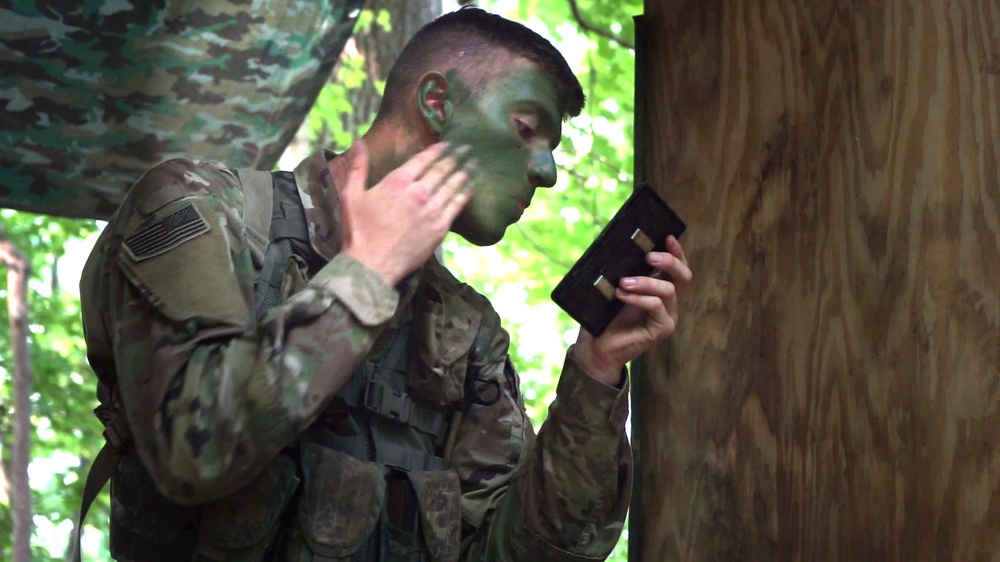 DVIDS - Video - 2 BCT EIB/ESB Camouflage and Hand and Arm Signals Training