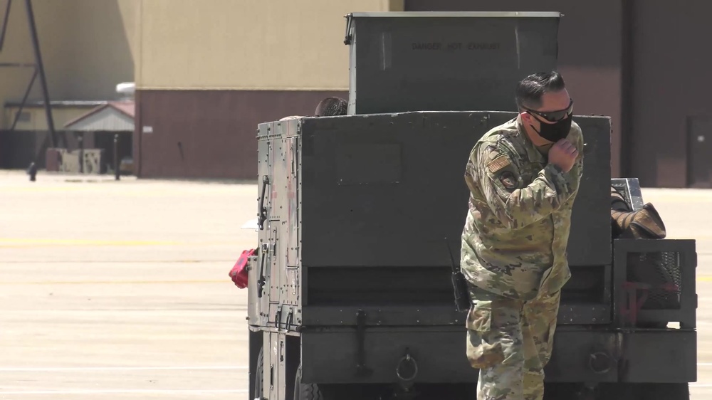 DVIDS - Video - B-2 crew chiefs perform aircraft checks during Global ...