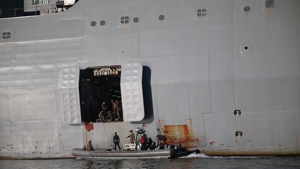 DVIDS - Video - B-Roll - FRP Conducts a Boat Assault Force Training
