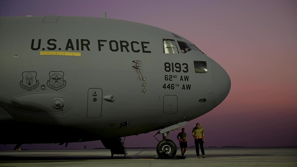 DVIDS - Video - 8th EAMS MX keep C-17s moving during Afghanistan evacuation