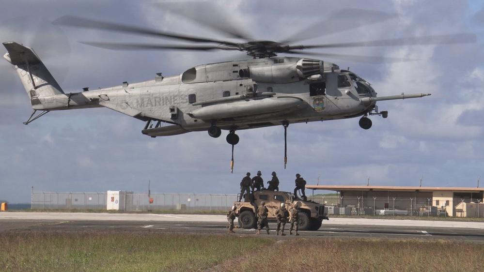 DVIDS - Video - HMH-463 Performs an External Lift of a JLTV (BRoll)