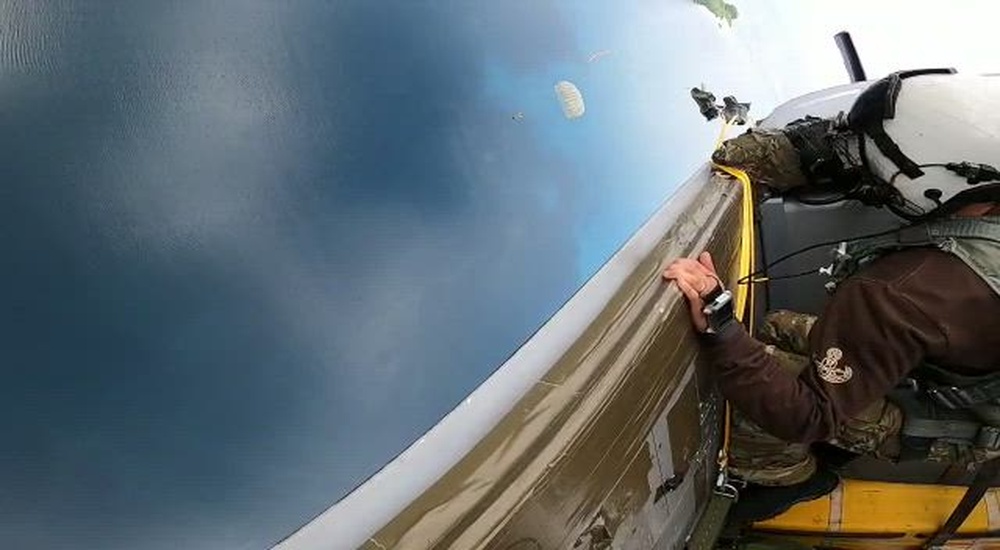 DVIDS - Video - EOD Mobile Unit 5 Static Line Jumping