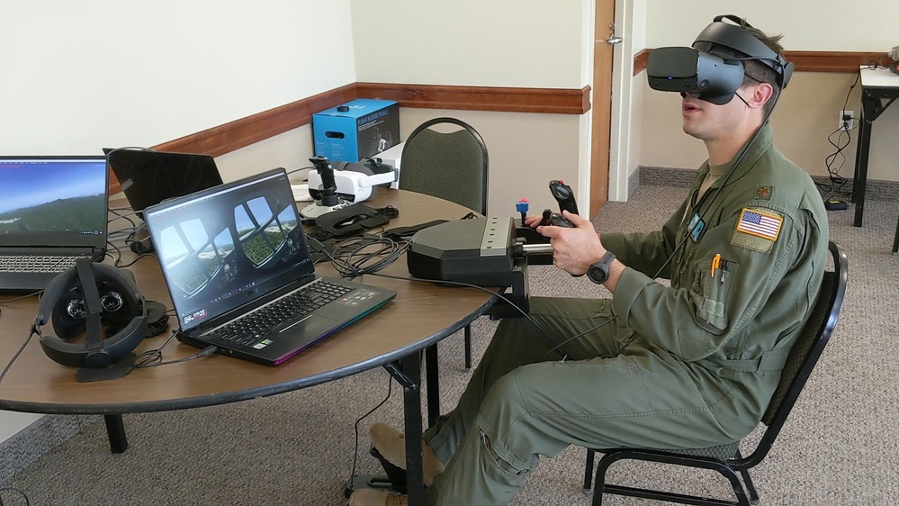 DVIDS - Video - Pilots test virtual reality program