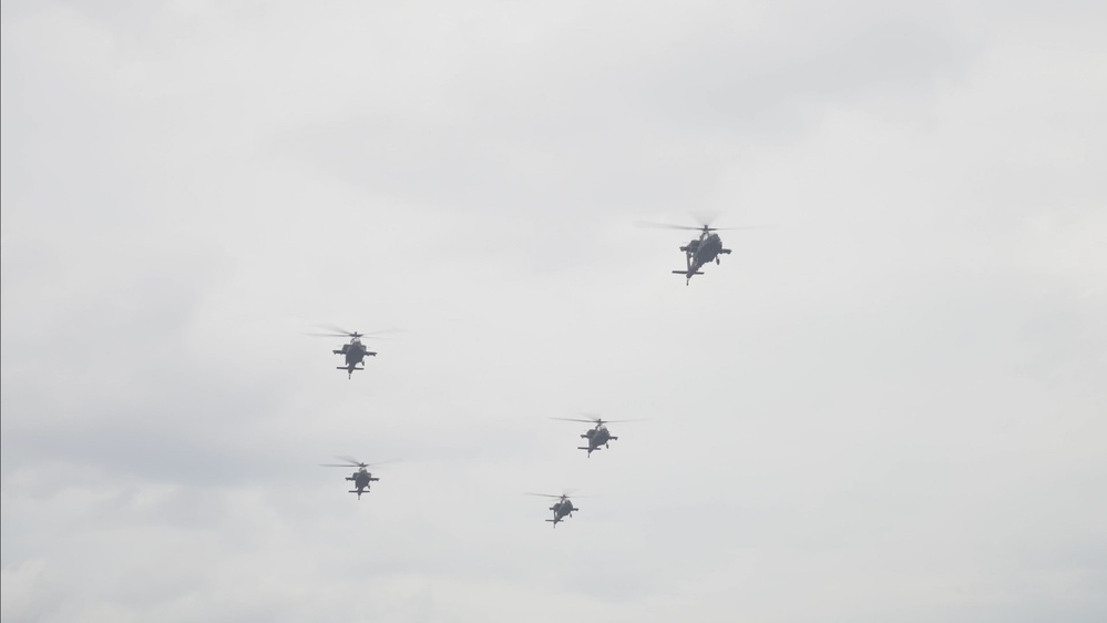 DVIDS - Video - SCARNG Arrival of new Apache E-model