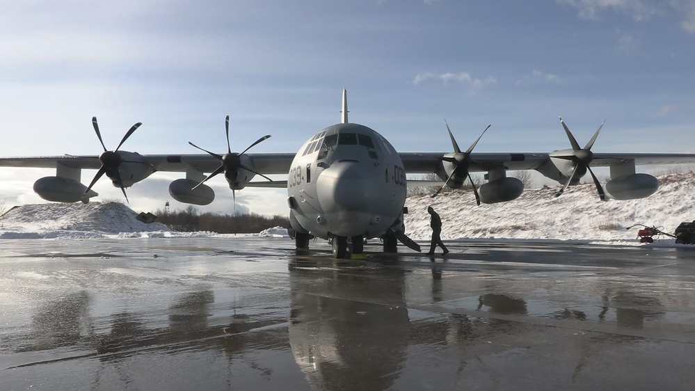 DVIDS - Video - U.S. Marine Corps Harriers refuel over Norway