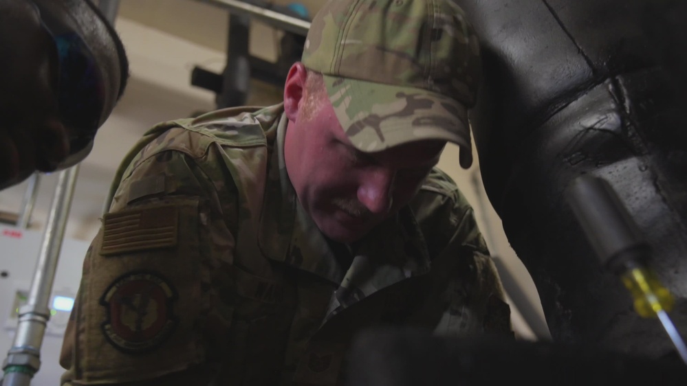 DVIDS - Video - Stayin' Cool: 375th CES HVAC ensure Scott AFB beats the ...