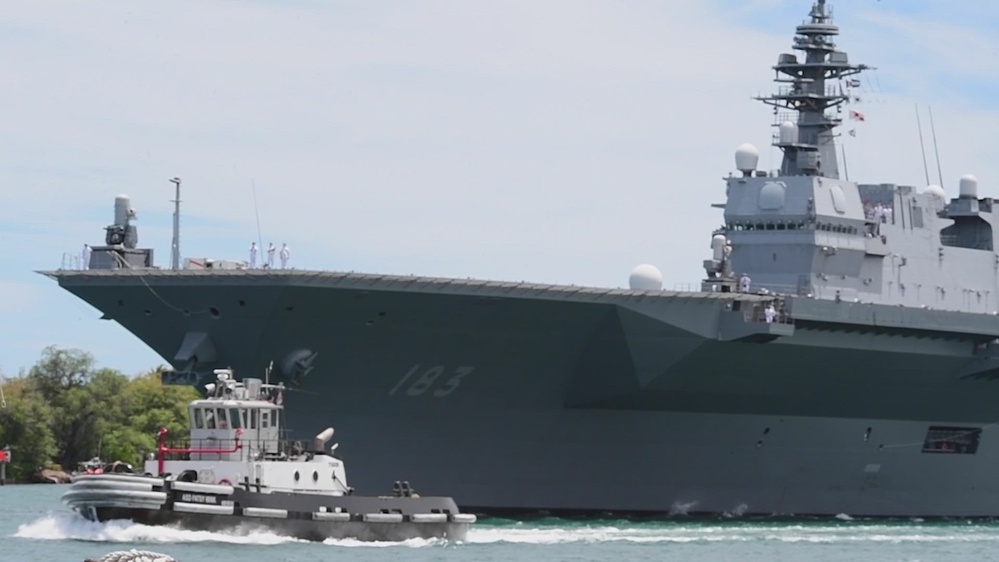 DVIDS - Video - JS Izumo (DDH-183) arrives for RIMPAC 2022