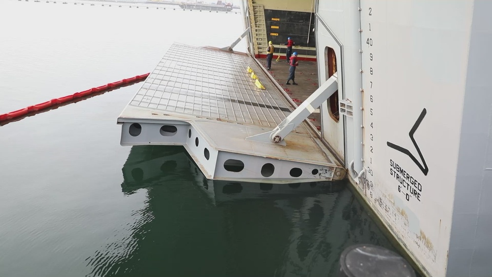 DVIDS - Video - Makin Island Conducts Stern-gate Marriage