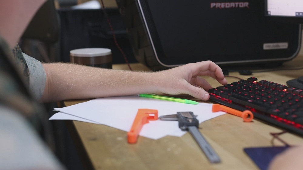 DVIDS - Video - II MEF Innovation Campus and the Marine Innovation Unit host an additive ...