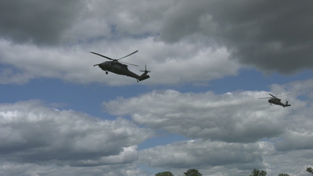 DVIDS - Video - 1-147th Aviation Battalion Door Gunnery
