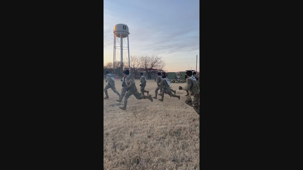DVIDS - Video - First 100 Yards at Basic Training in Fort Sill