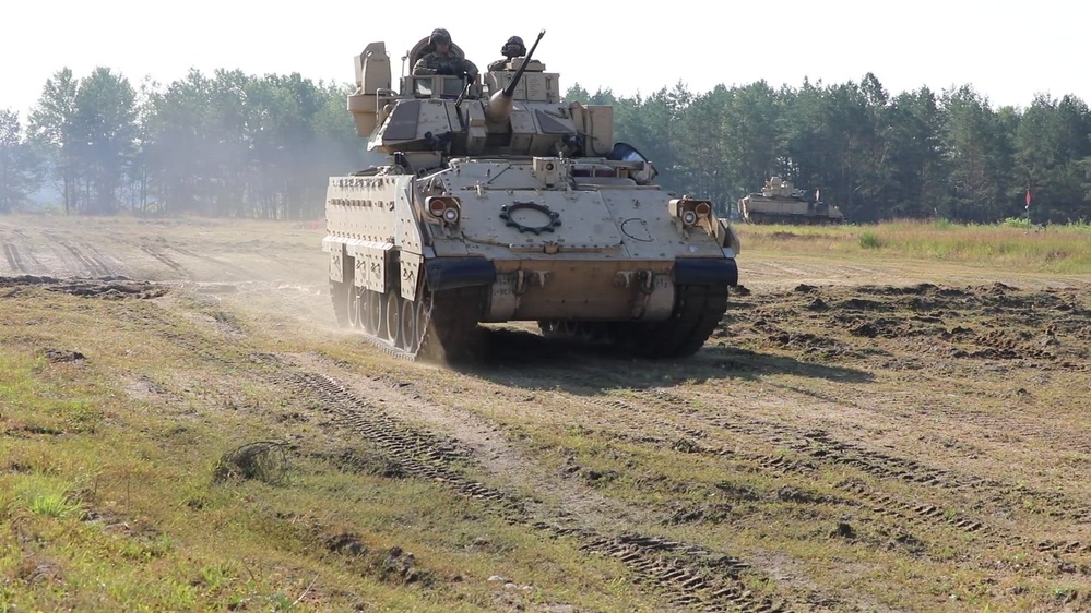 DVIDS - Video - 3ABCT, 1CD Zeroes Bradley fighting vehicles in Poland