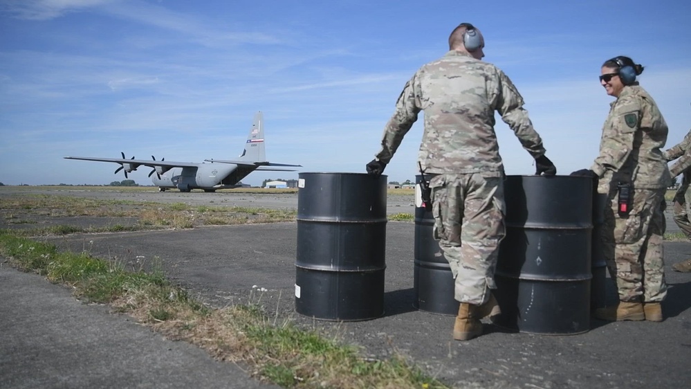 DVIDS - Video - 424th ABS Airmen conduct Combat Offload B-ROLL