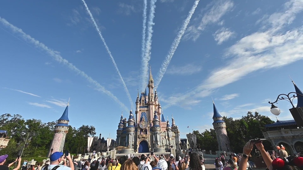 DVIDS - Video - Thunderbirds Fly Over Disney
