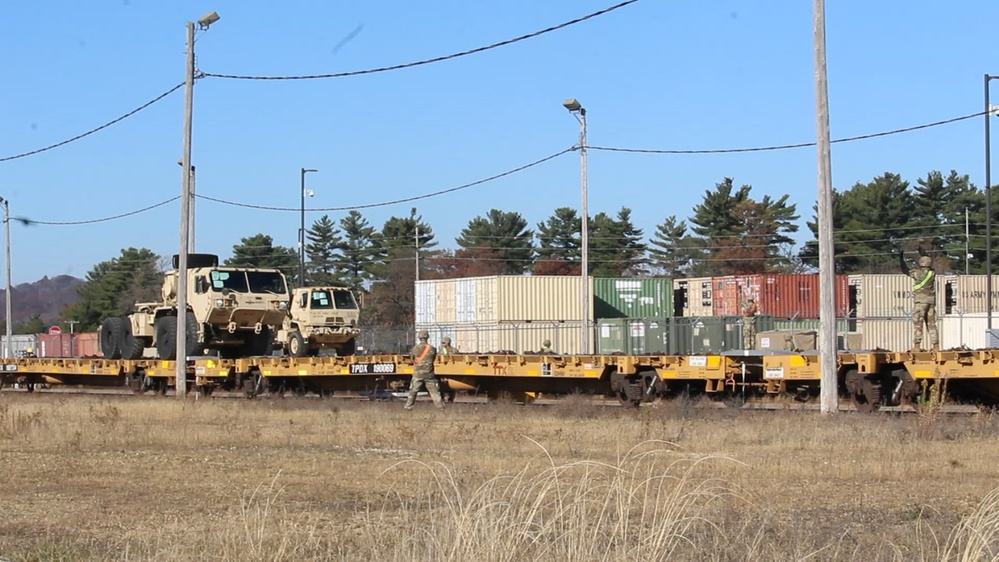 DVIDS - Video - 411th Engineer Company equipment deployment by rail ...