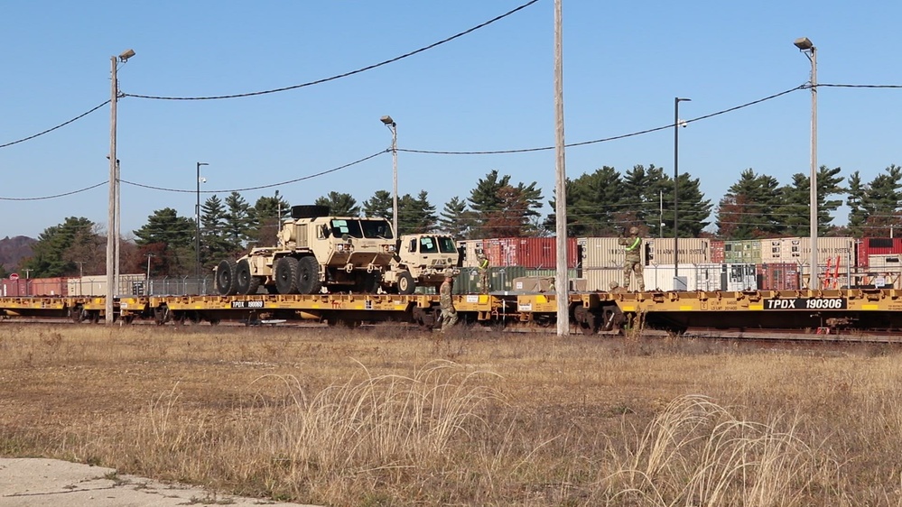 DVIDS - Video - 411th Engineer Company equipment deployment by rail ...