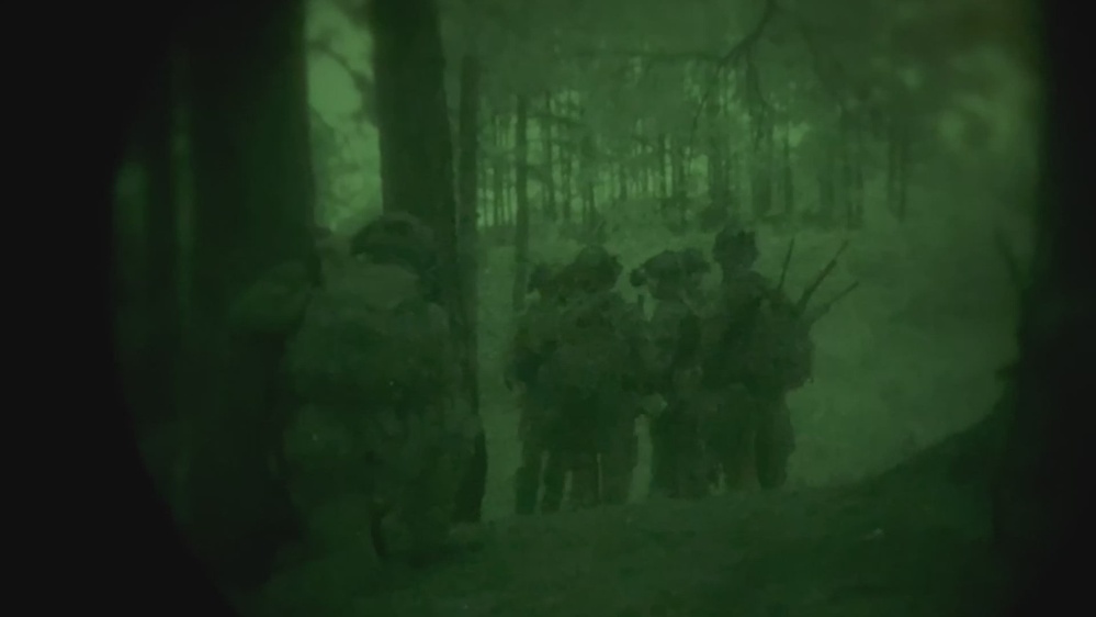 DVIDS - Video - 82nd Airborne Division Paratroopers React to OPFOR ...