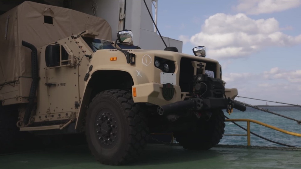 DVIDS - Video - Keen Sword 23: U.S. Marines and JGSDF Soldiers offload ...