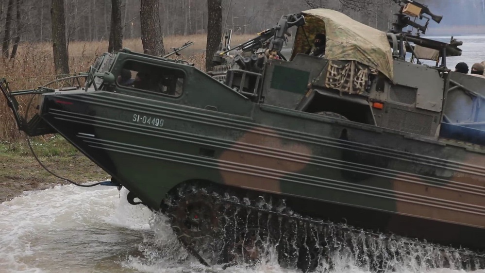 DVIDS - Video - eFP Battle Group Poland Crosses the Gap During Bull Run '22
