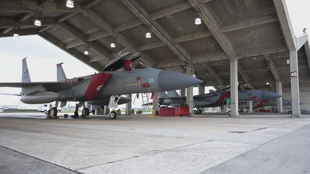 DVIDS - Video - F-15C Eagle Maintenance