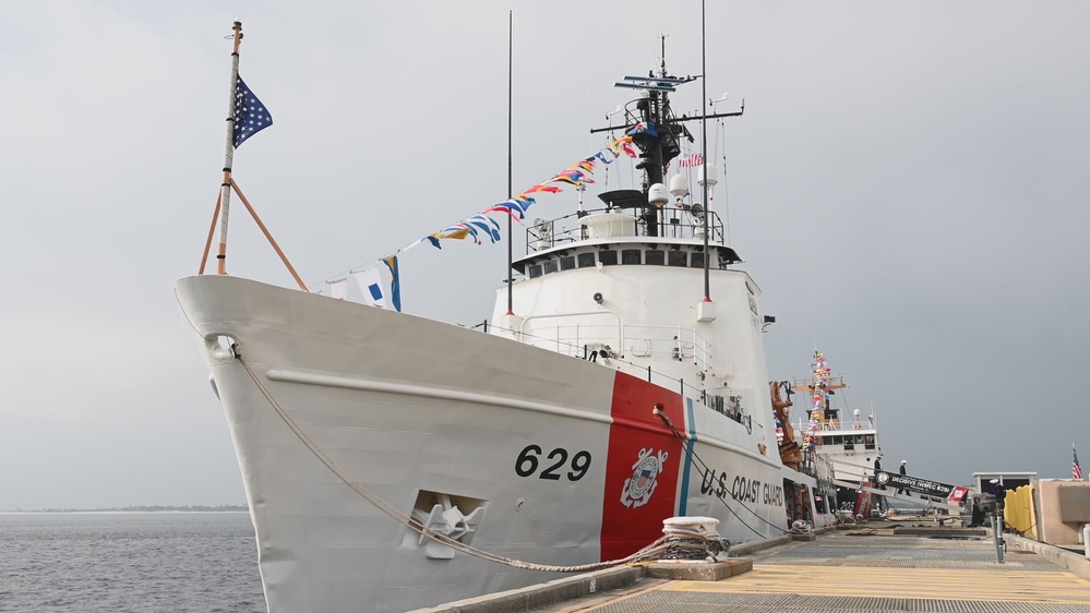 DVIDS - Video - Coast Guard Cutter Decisive decommissioning ceremony