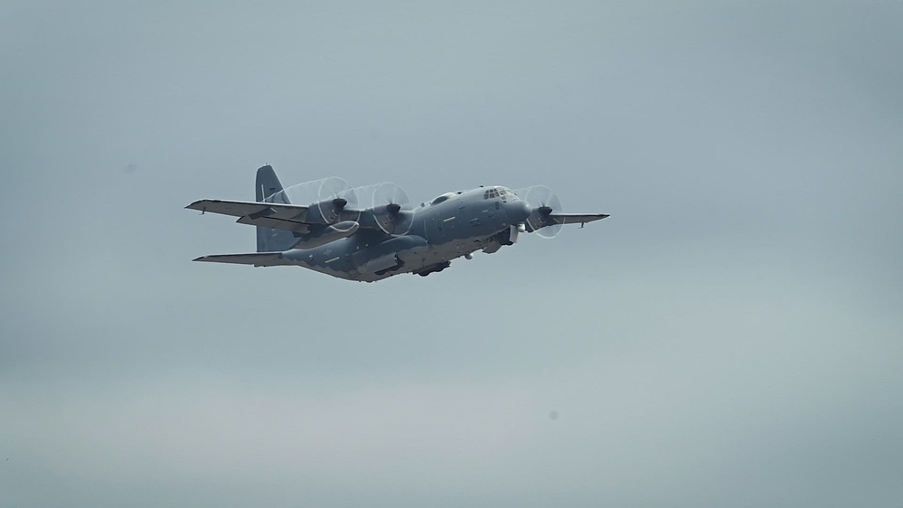 DVIDS - Video - 1 SOW Airmen Take Flight