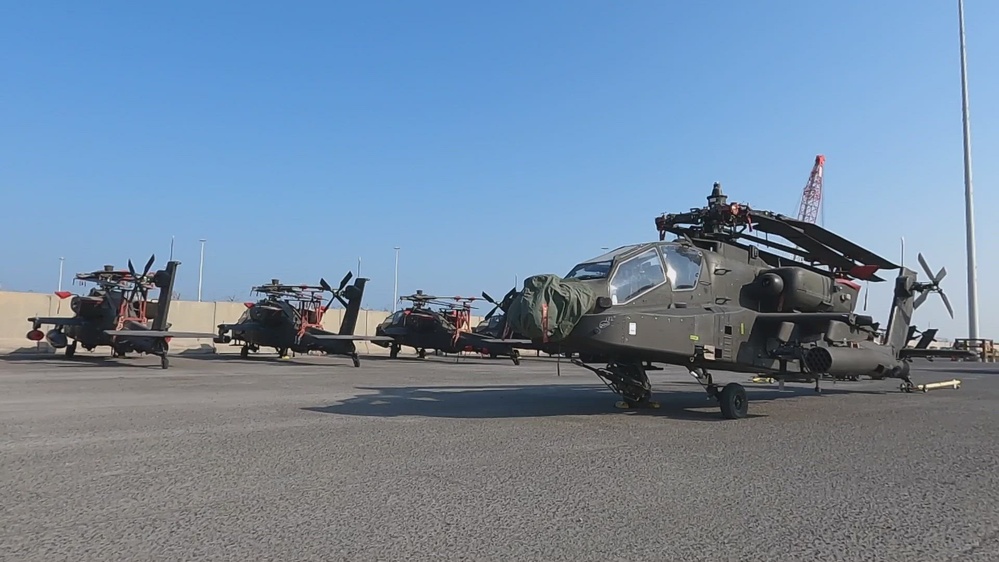 DVIDS - Video - B-Roll AH-64 Apache Helicopters Loaded Onto the ...