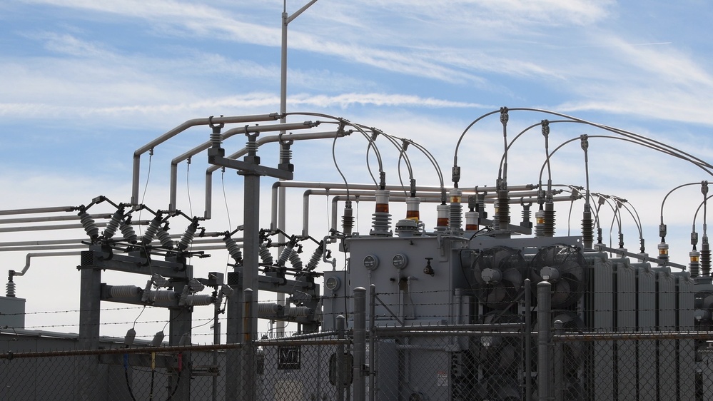 DVIDS - Video - Minick Substation Oil Circuit Breaker