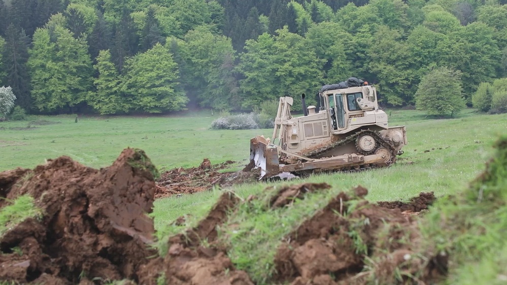 DVIDS - Video - [B-Roll] 8th BEB Constructs Downrange During Combined ...