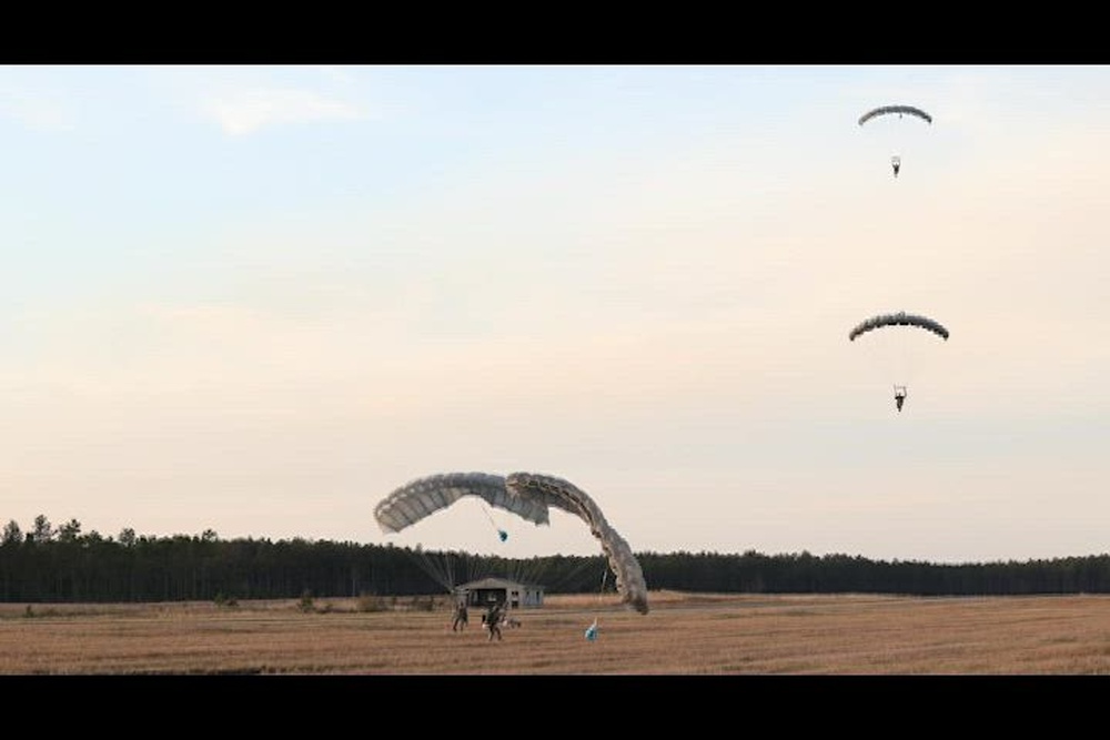DVIDS - Video - Marine Raiders conduct free-fall jump operations