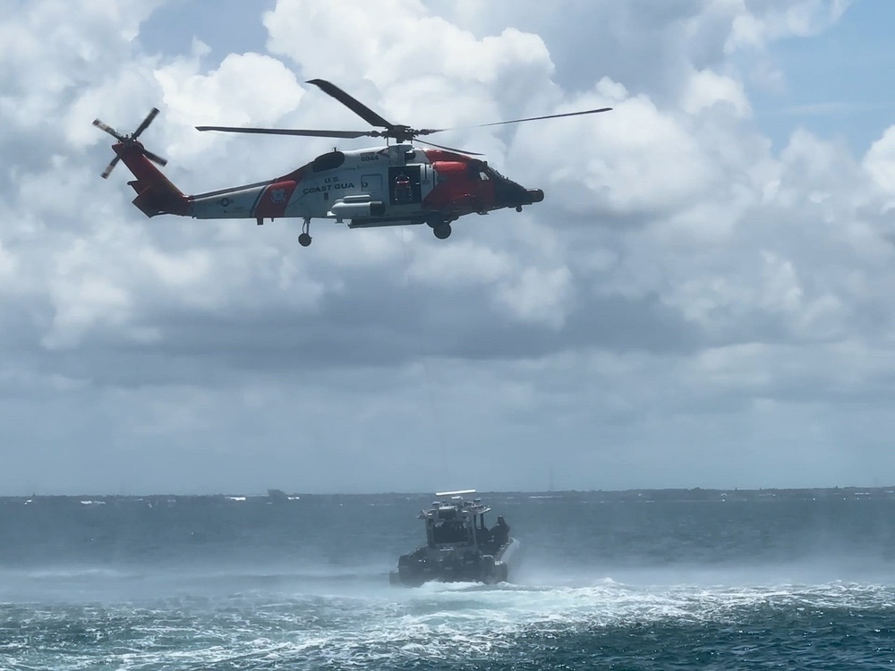 DVIDS - Video - Coast Guard conducts joint training exercise off Sand Key