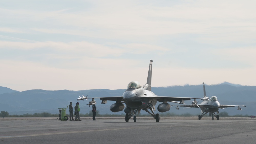 DVIDS - Video - F-16 Hot Pit