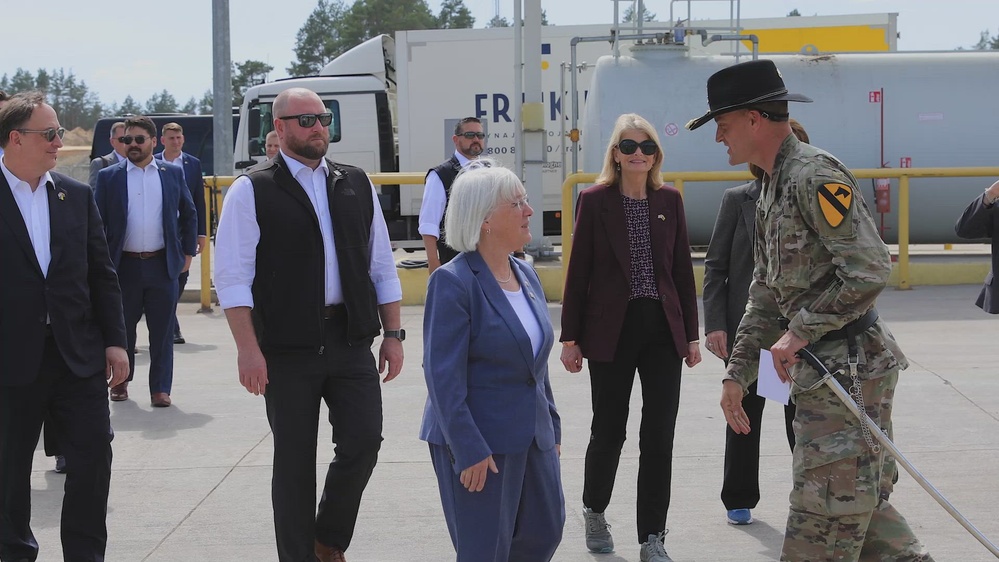 DVIDS - Video - B-Roll: U.S. Congressional delegation visits 4th Infantry Division, 1st Cavalry ...