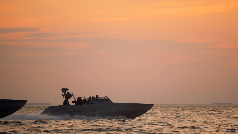 DVIDS - Video - Navy SWCC teams conduct live fire exercise