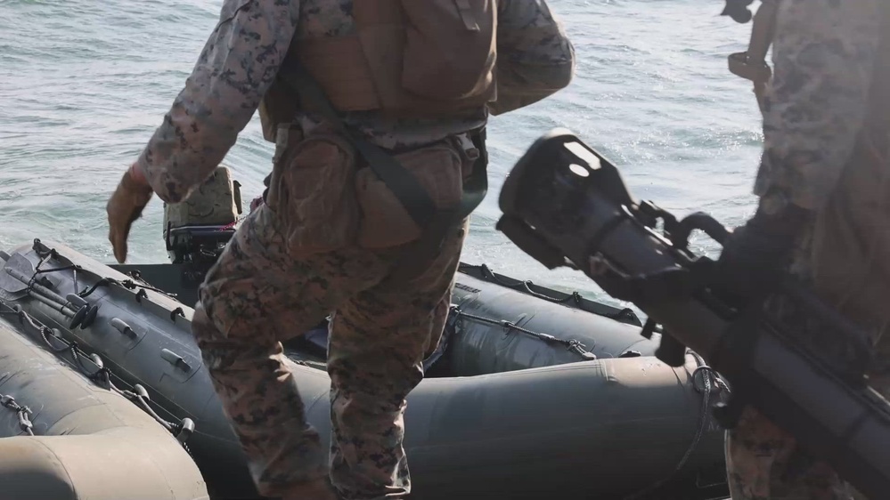 DVIDS - Video - 2/6 Golf Company Amphibious Raid B-Roll