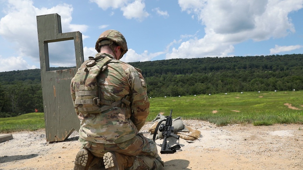 DVIDS - Video - M4 carbine weapons qualification
