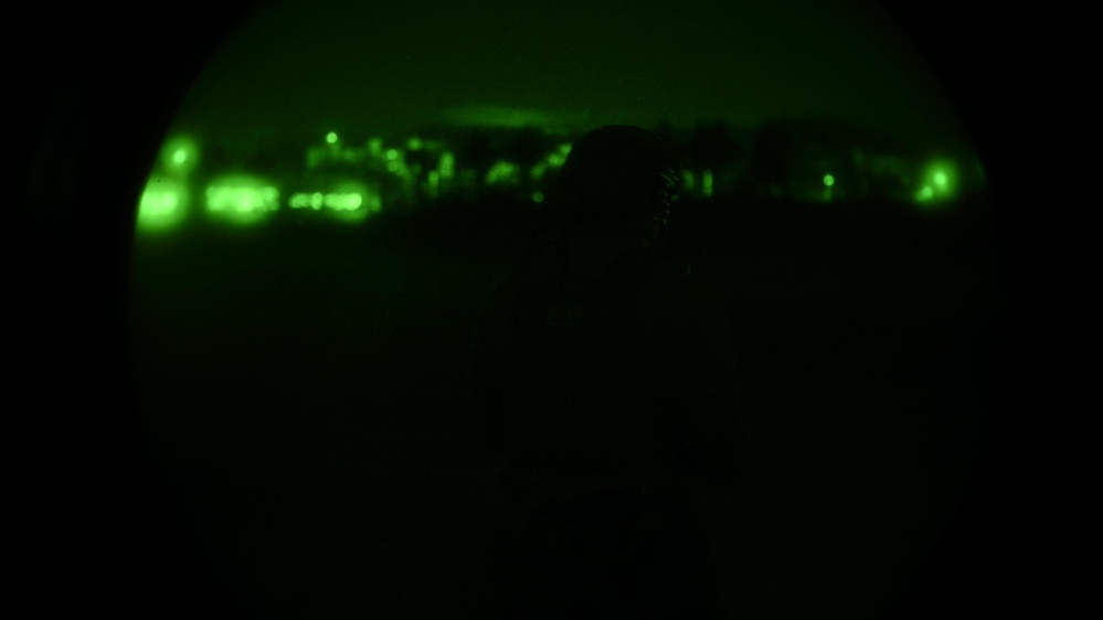 DVIDS - Video - B-roll stringer: 51 SFS humvee exercise in night vision