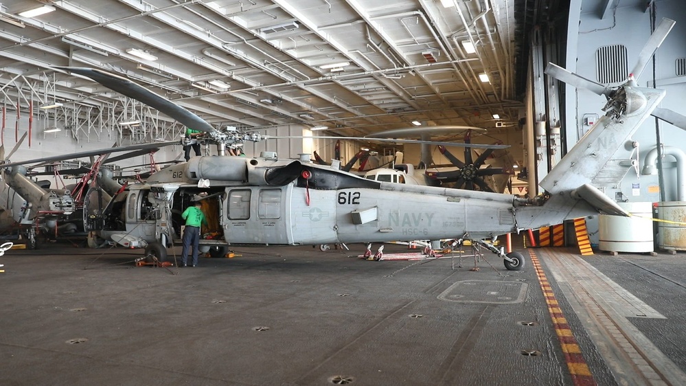 DVIDS - Video - MH-60S Sea Hawk Maintenance