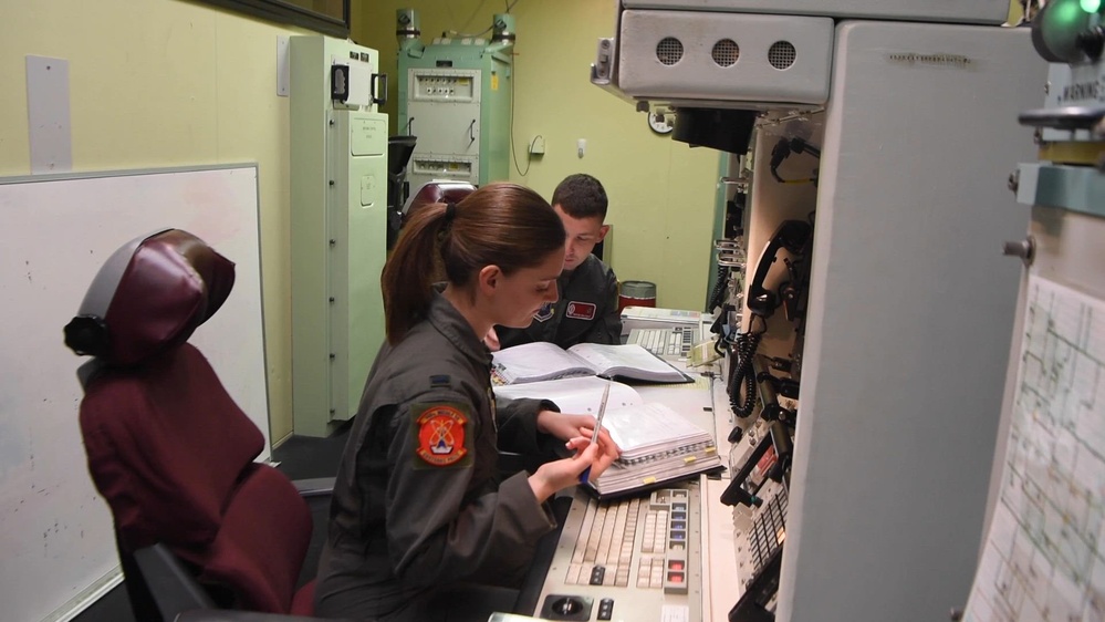 DVIDS - Video - Missile Launch Control Center Training B-Roll