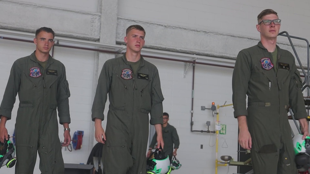 DVIDS - Video - VMGR-153 Flight Engineer Trains His Marines