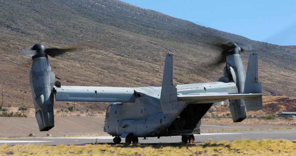 DVIDS - Video - US Air Force, US Marine Corps conduct refueling ...