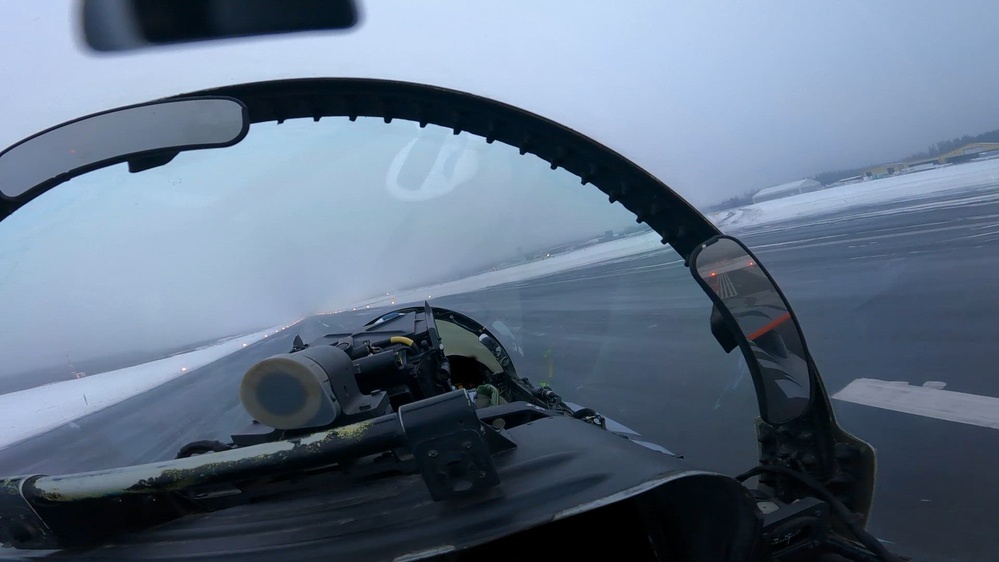 DVIDS - Video - Freezing Winds 23: F/A-18 Hornets cockpit B-roll