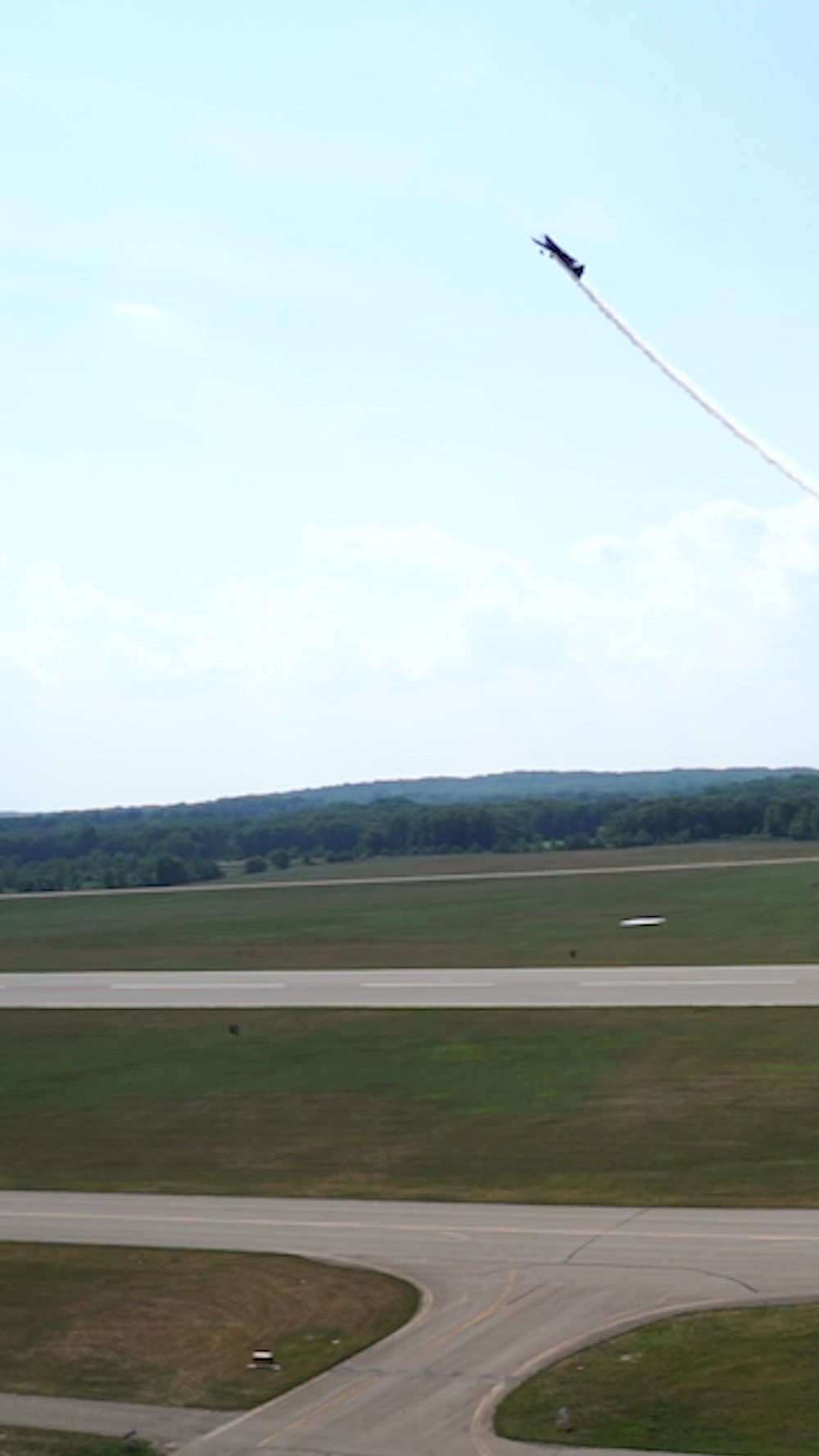 DVIDS - Video - F-22 Raptor Demo - Field of Flight Reel