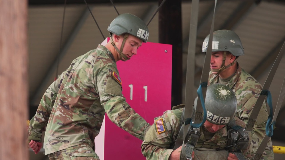 DVIDS - Video - Airborne Parachute Jump Training (Vertical)