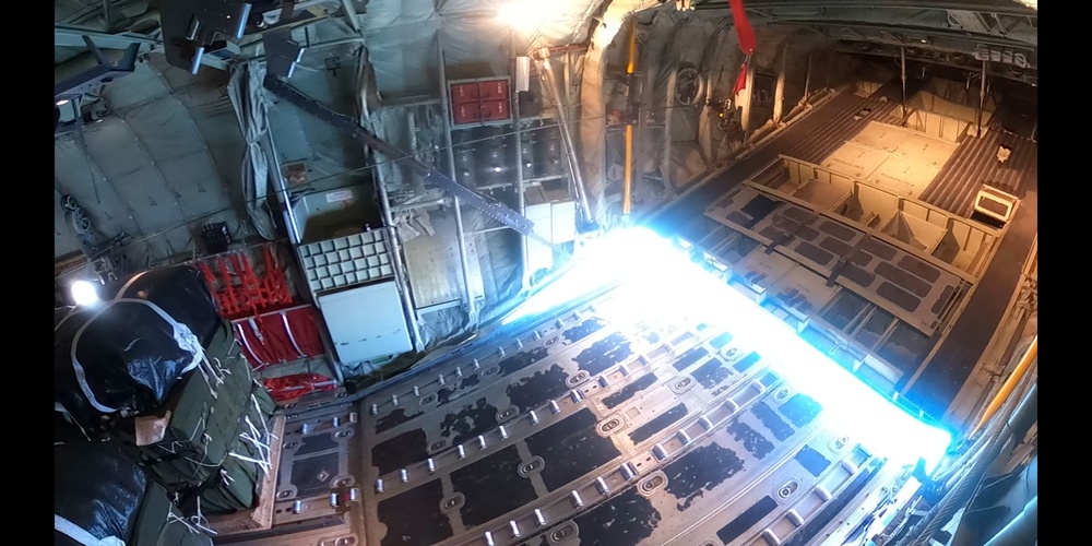 DVIDS - Video - U.S. Central Command airdrops food over Gaza