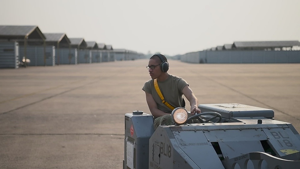 DVIDS - Video - 80th FGS Weapons Load Crew Keep F-16 Locked, Loaded