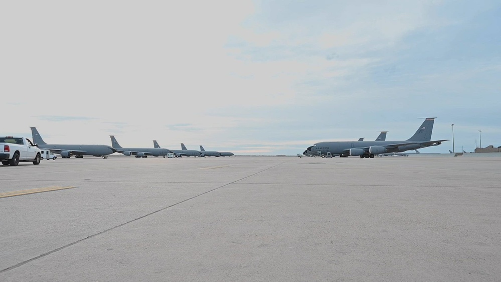 DVIDS - Video - 54 ARS takes on Vapor Trails