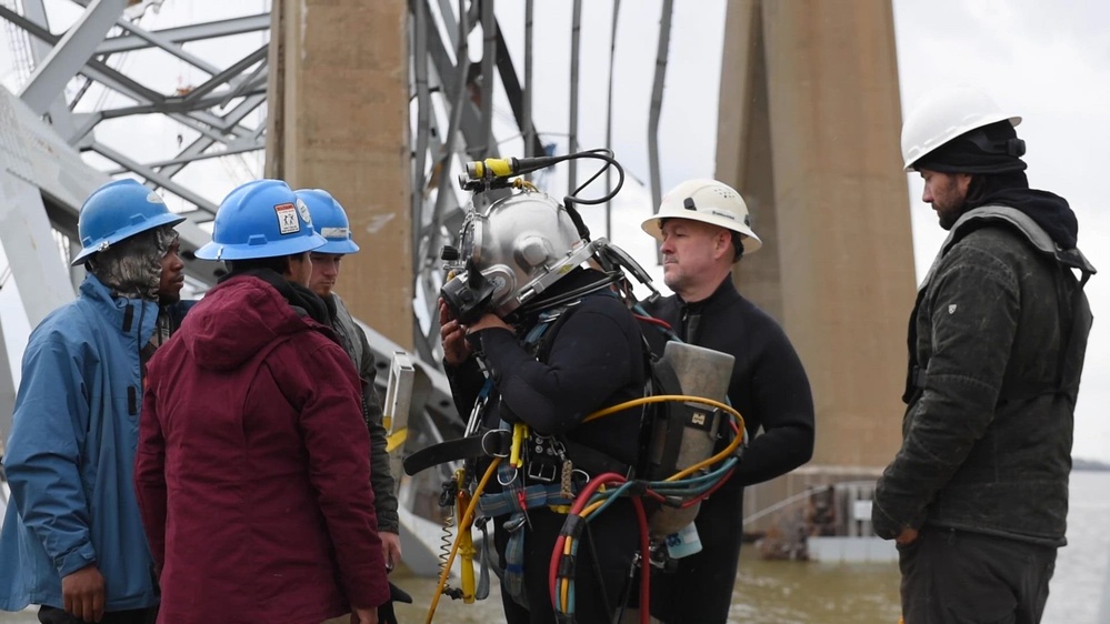 DVIDS - Video - B-Roll: Key Bridge Response 2024 Unified Command divers ...