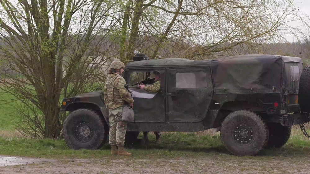 DVIDS - Video - Using CH-47F Chinook helicopter as a fuel source (Fat Cow)